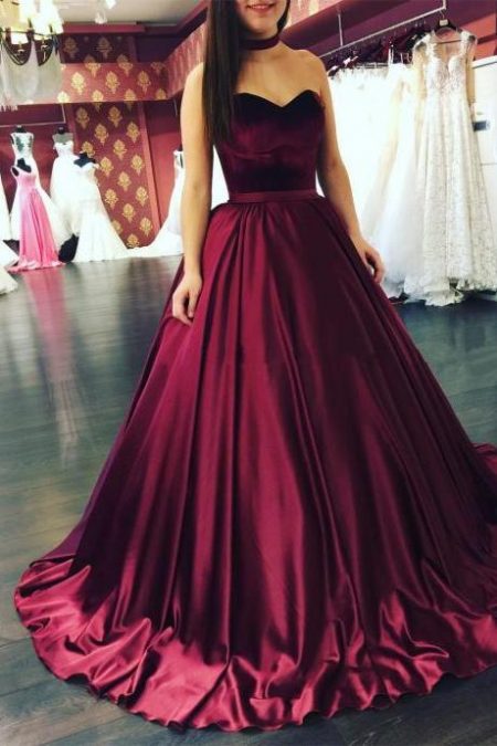 Red Wedding Dress is a Passionate Choice for the Saucy Bride!