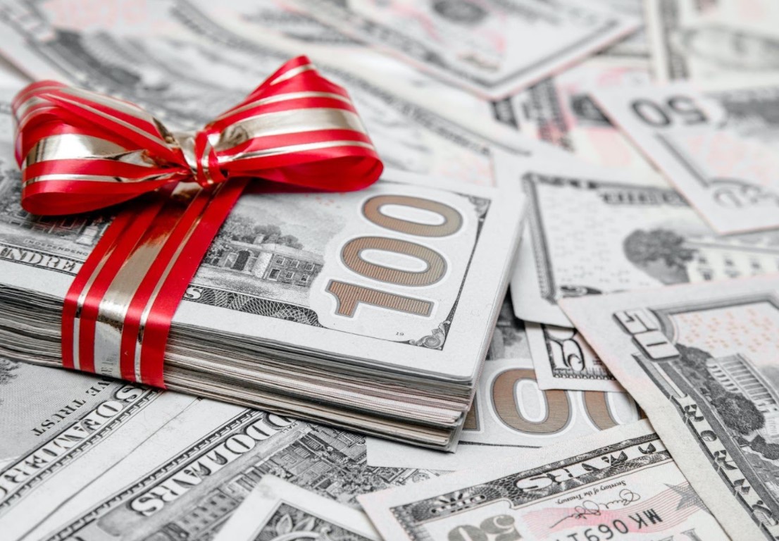 12 Wedding Gift Etiquette Rules to Follow - Business Weddings